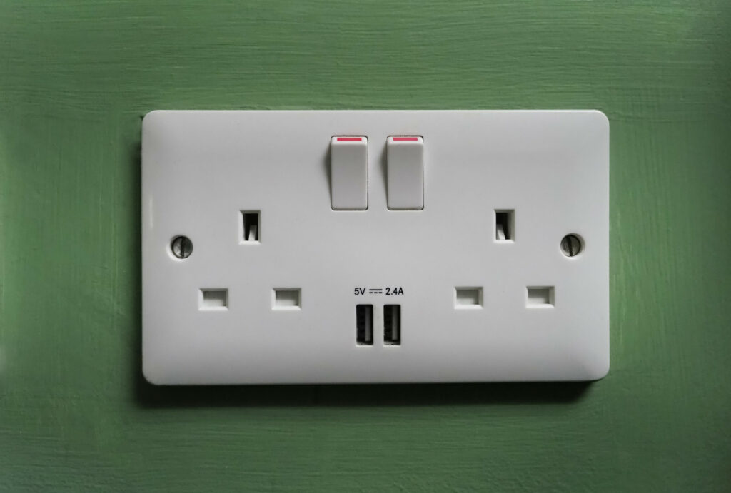What Plugs Are Used in Malta? Shipping UK Appliances Guide
